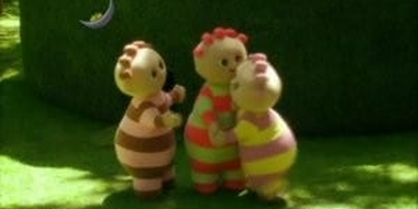 In the Night Garden - Season 1 - The Pontipines in Upsy Daisy's Bed